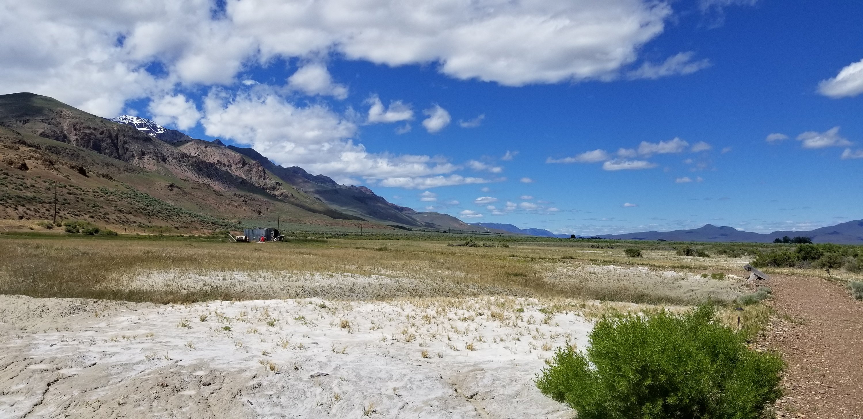 Explore the Alvord Desert in Oregon – 33andfree