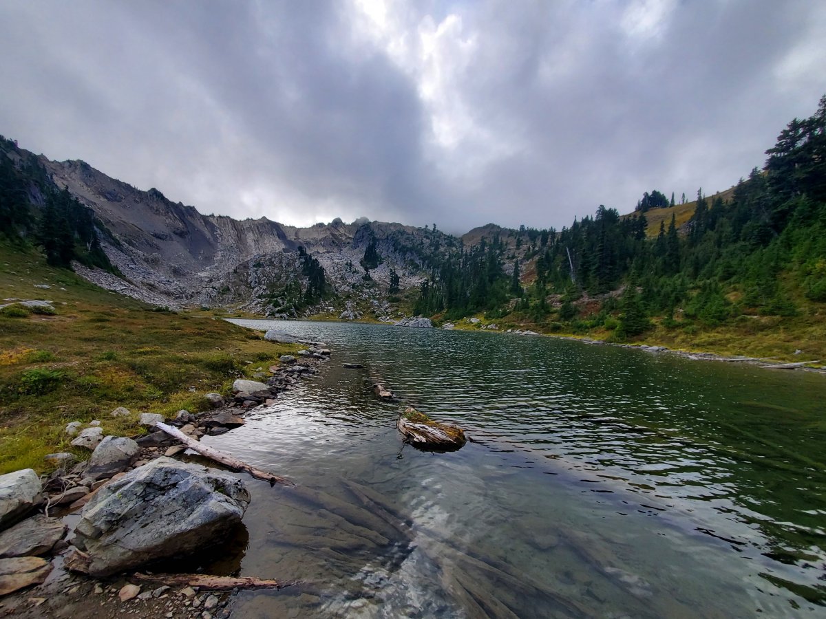 Hike to Lake of the Angels in Olympic National Park – 33andfree