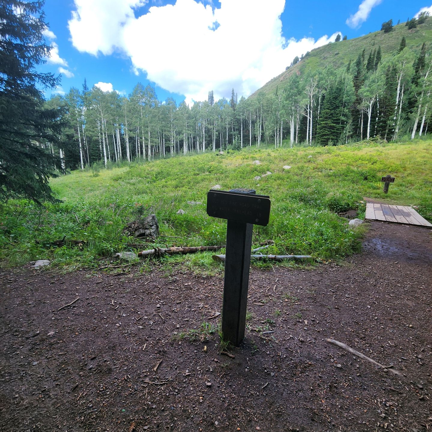 Hike to Desolation Lake via Mill D North Fork Trail, Utah – 33andfree